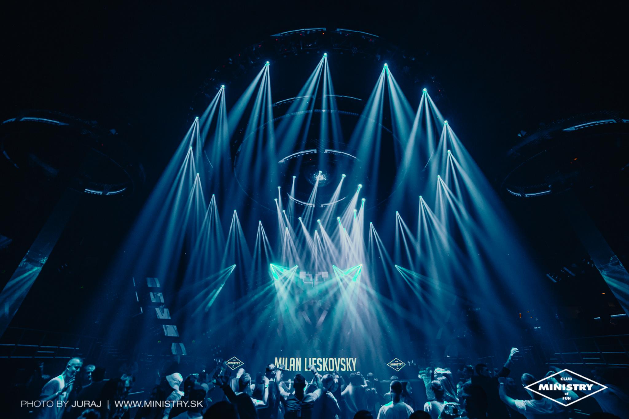 adresa na troskách 25 974 01 banská bystrica kontakt ministry @ ministry sk