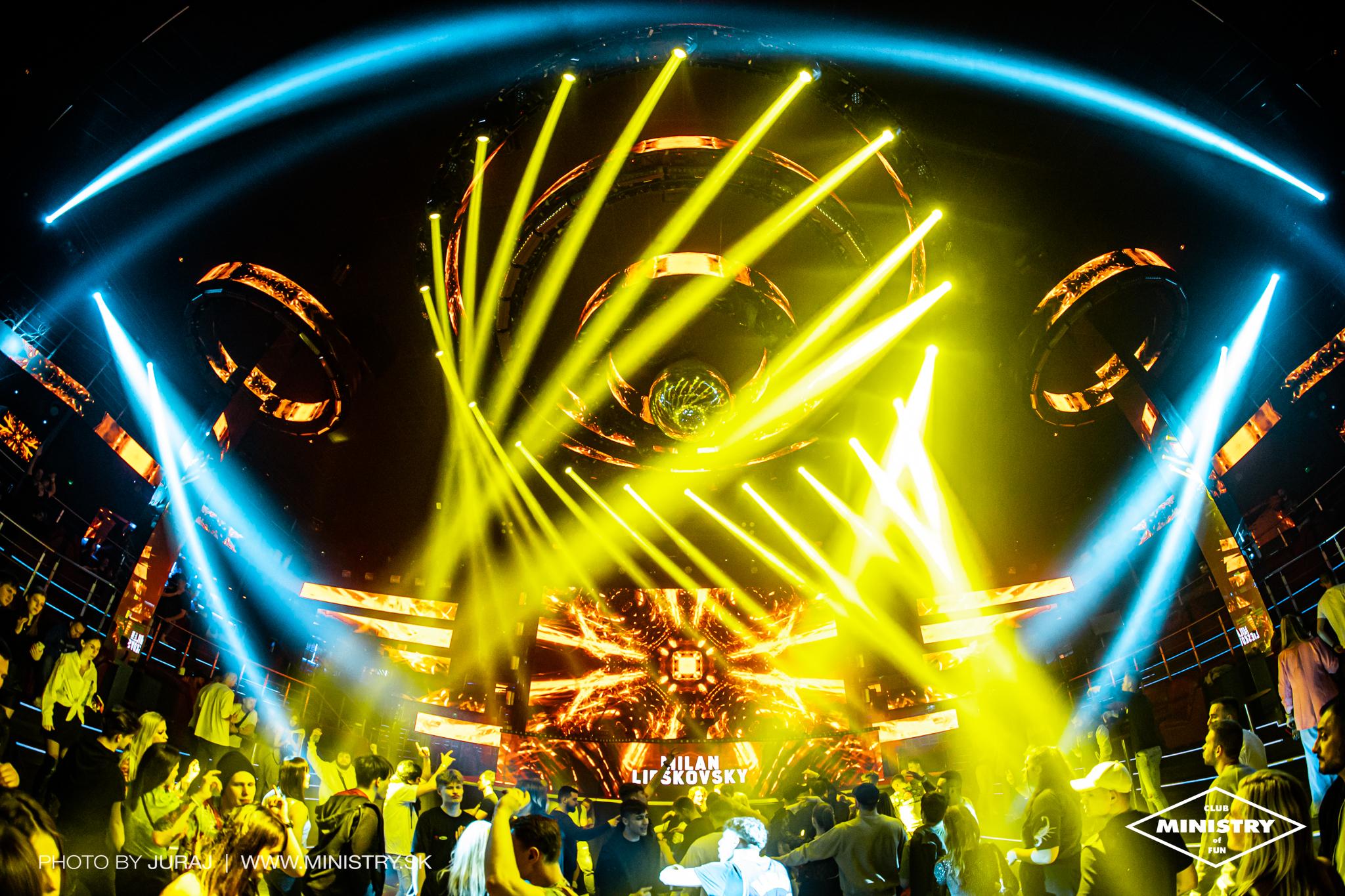 adresa na troskách 25 974 01 banská bystrica kontakt ministry @ ministry sk