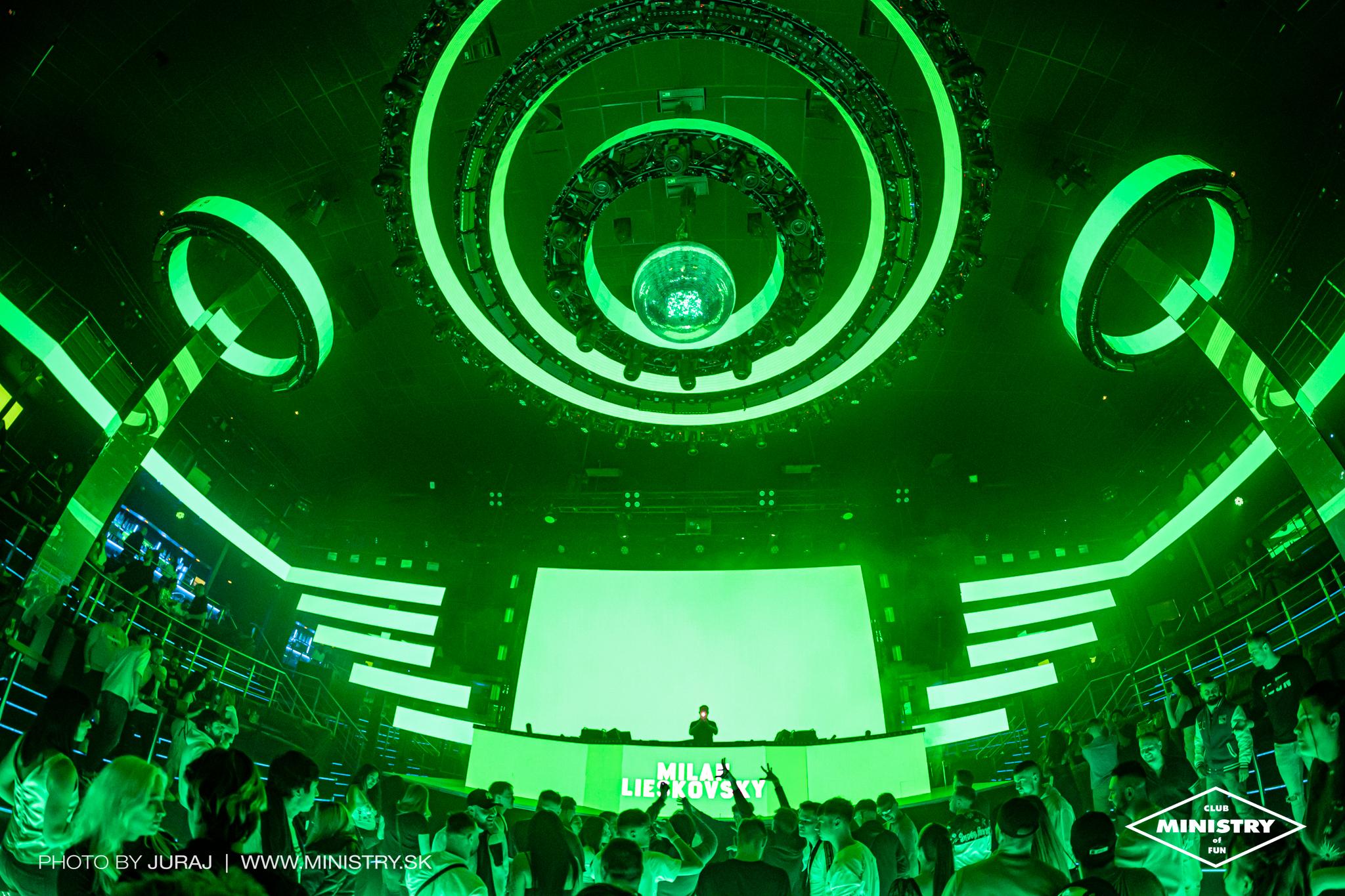 adresa na troskách 25 974 01 banská bystrica kontakt ministry @ ministry sk