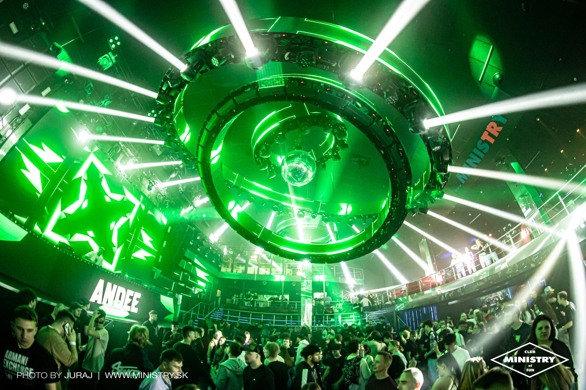 adresa na troskách 25 974 01 banská bystrica kontakt ministry @ ministry sk