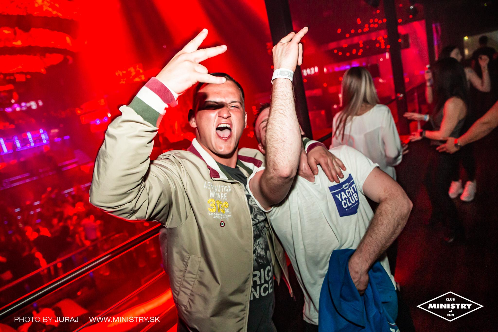 adresa na troskách 25 974 01 banská bystrica kontakt ministry @ ministry sk