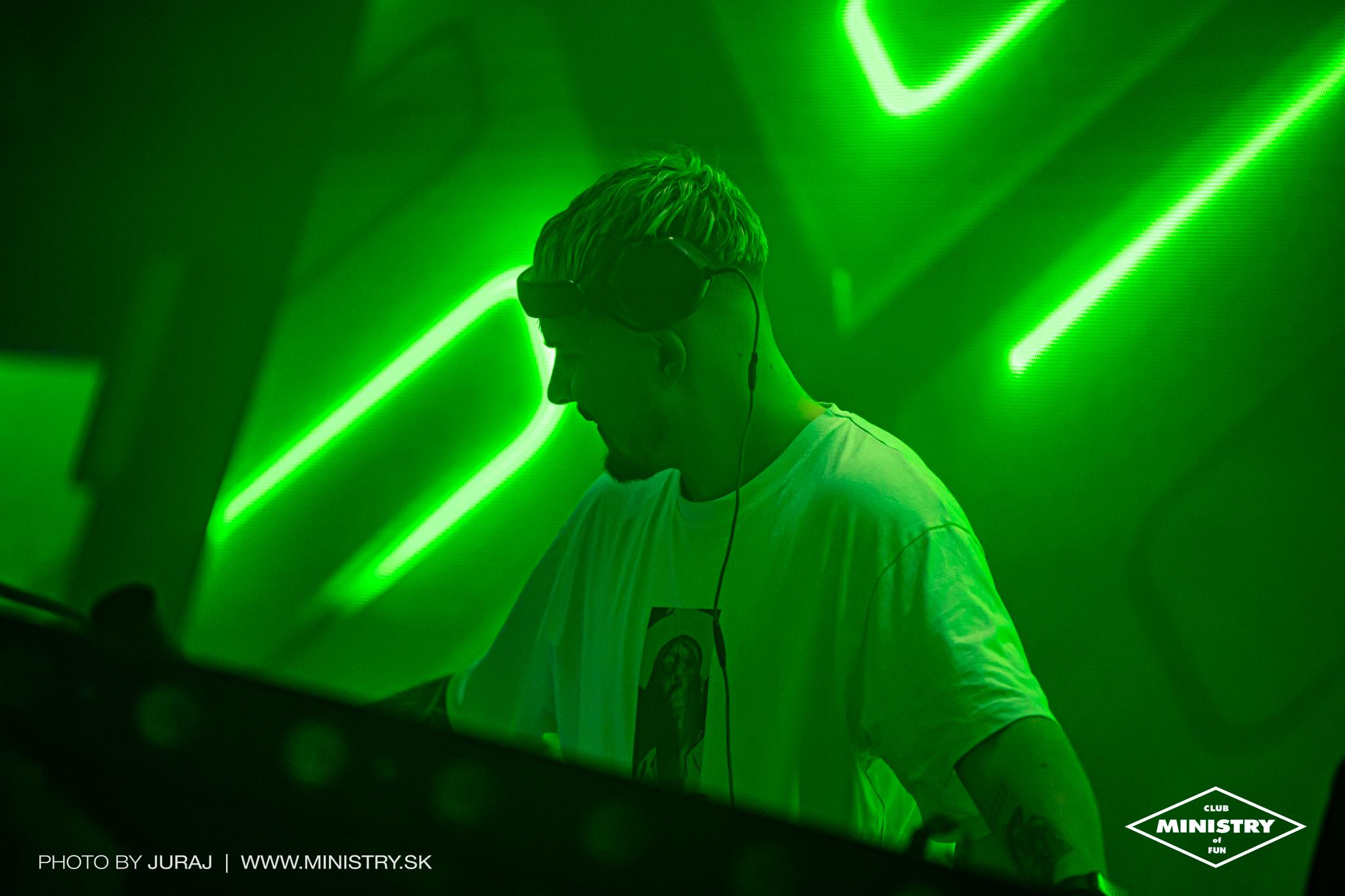 adresa na troskách 25 974 01 banská bystrica kontakt ministry @ ministry sk